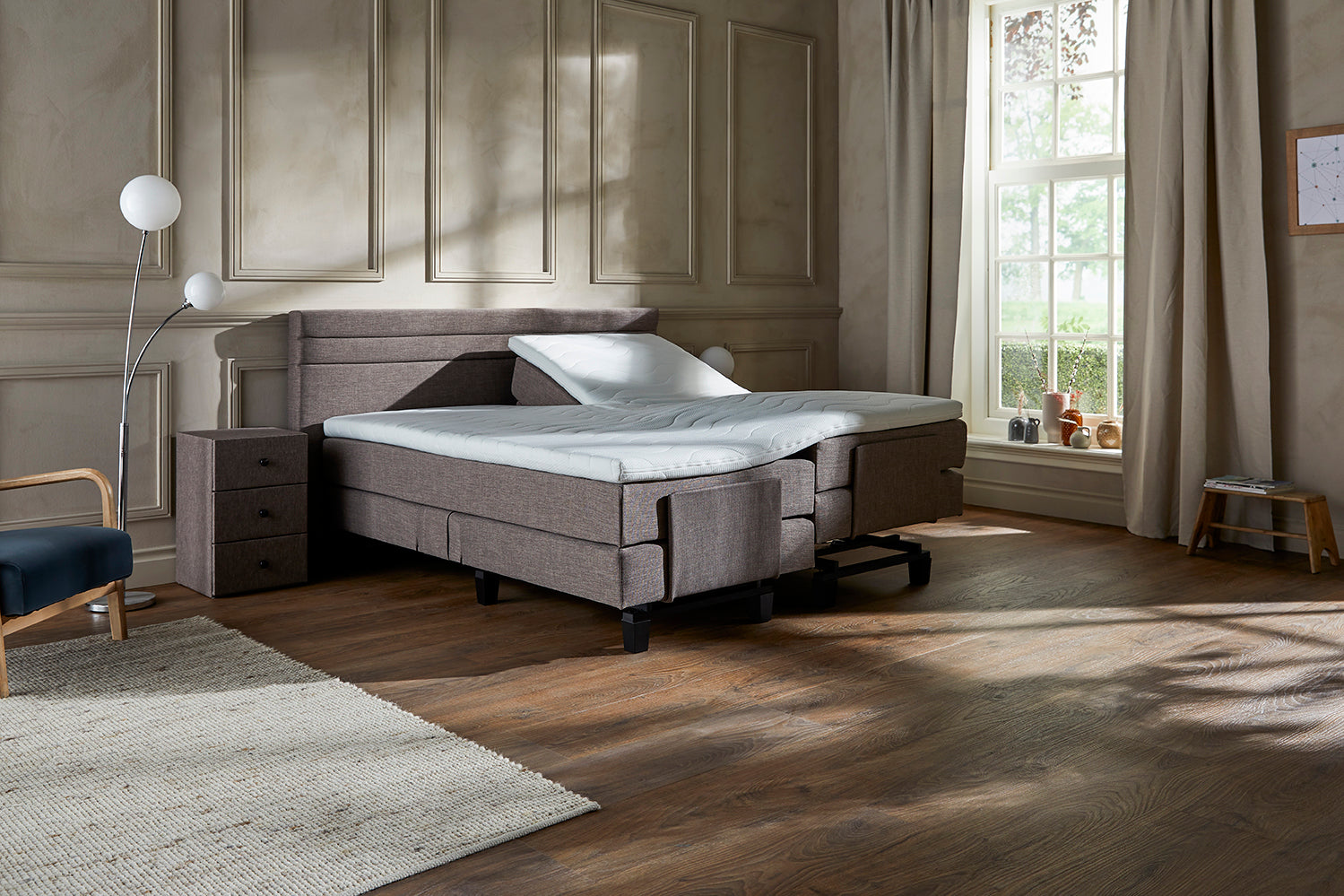 Boxspring OONA - Elektrisch verstelbaar - Meubelstof Hopper – Boxspring.nl